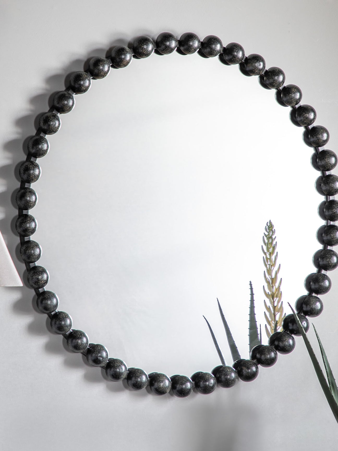 Bellagio Black Bobble Round Mirror | Hudson Home