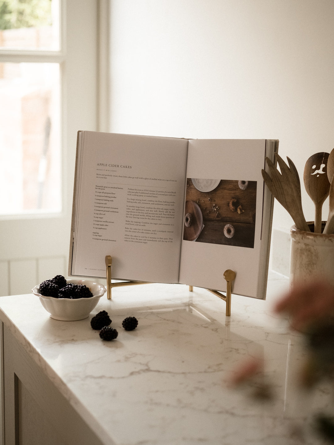 Cookbook Stand Gold | Hudson Home